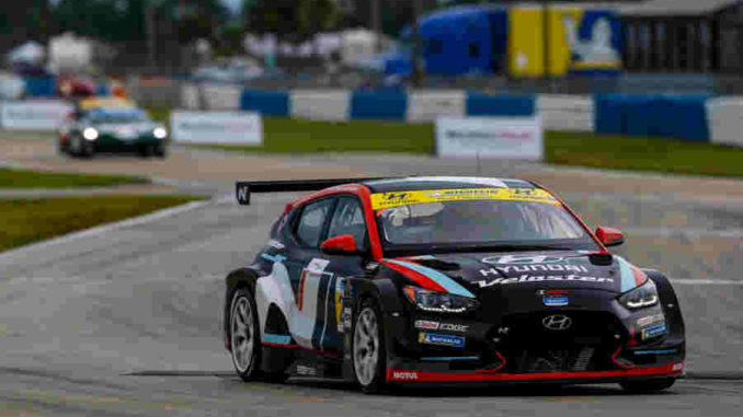 Ceo podijum Hjundai: "Veloster" dominantan na Sebringu - Serbiaring